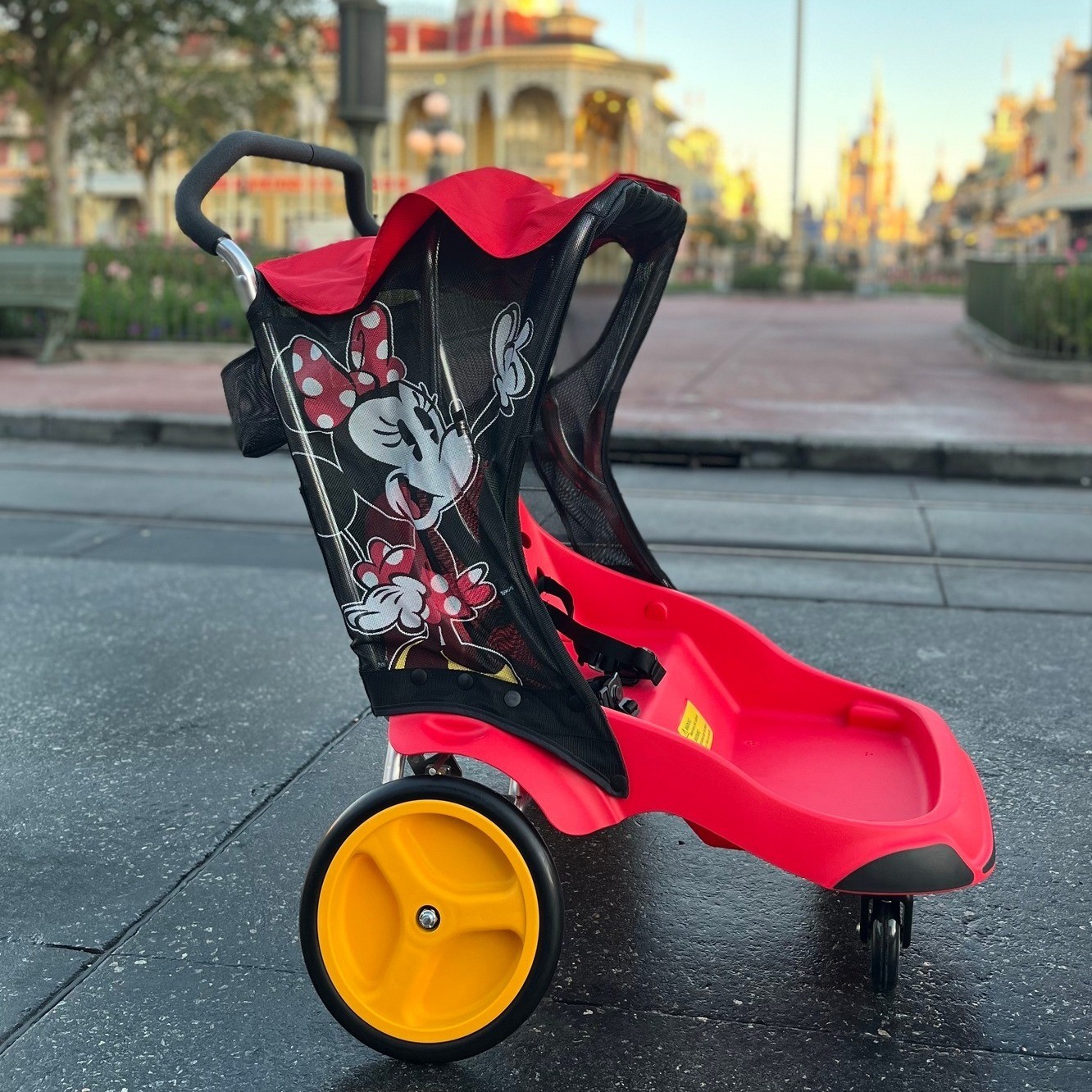 New Mickey and Minnie themed strollers arrive at Walt Disney World