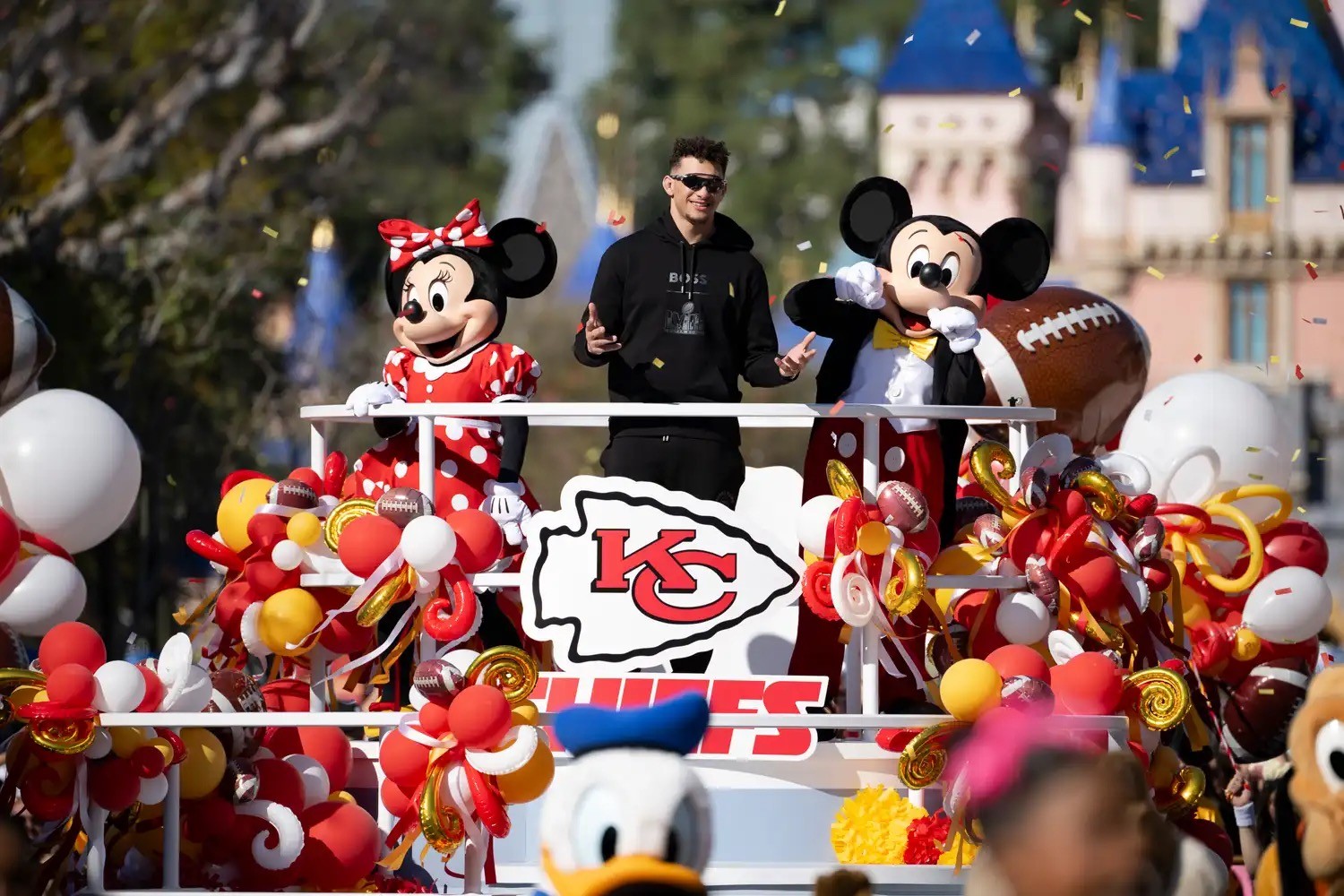 Photos, video: Patrick Mahomes visits Disneyland after Super Bowl win ...